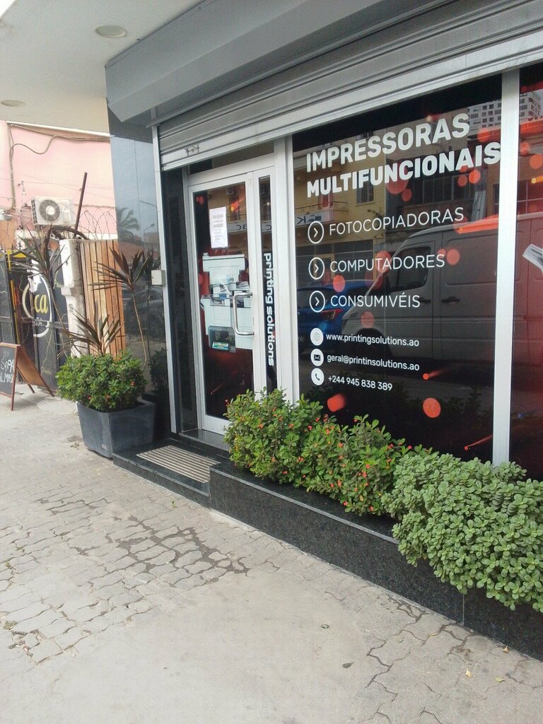 Giyim mağazası Privilégius Boutique & Sapataria, Loanda, foto