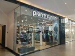 Pierre Cardin Minsk (Pieramozhcaw Avenue No:9), giyim mağazası  Minsk'ten