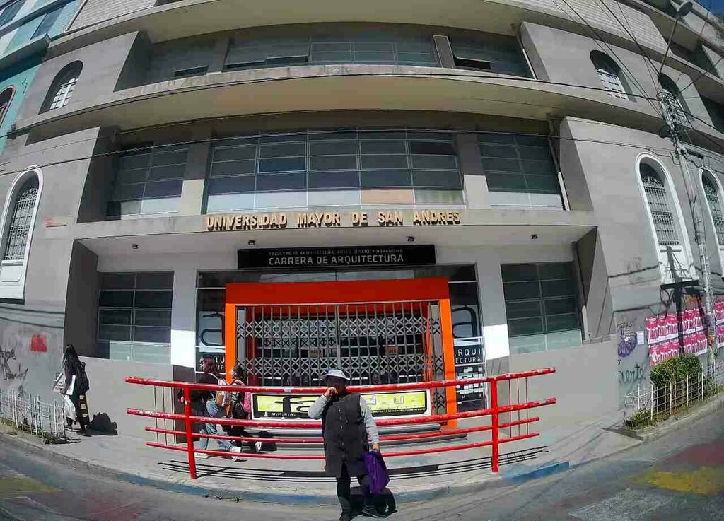 Üniversiteler Umsa - Facultad De Arquitectura, Diseño Y Urbanismo, La Paz, foto