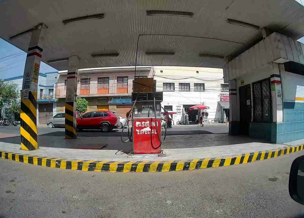 Benzin istasyonu Gas Station, Cochabamba, foto