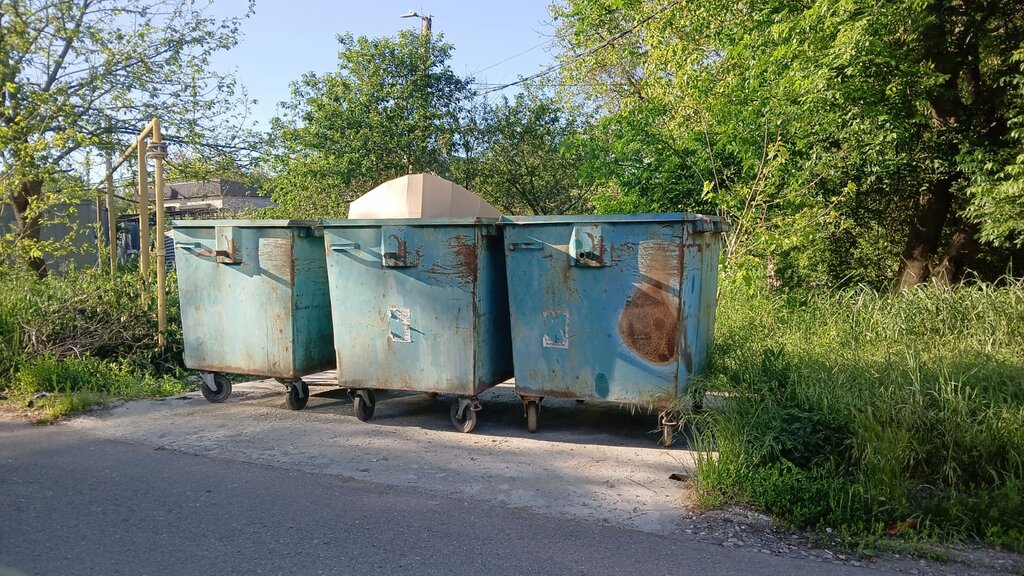 Çöp alanları Trash and garbage disposal area, Stavropolski krayı, foto