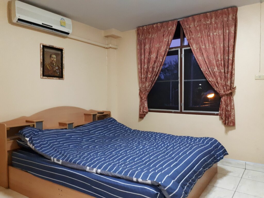 Otel Urs Treff Guesthouse, Dünya, foto