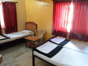 Hotel Monika (State of Maharashtra, Purple Line, Pimpri-Chinchwad Municipal Corporation metro station), otel  Pimpri‑Chinchwad'dan