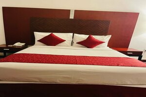 Mra Grand Hotel (9, 12B Street, Al Raffa, Bur Dubai, Dubai), otel  Dubai'den