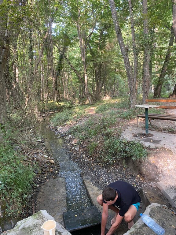 Pınar, çay Spring, stream, Dağıstan, foto