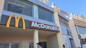 McDonald's (South Sinai Governorate, Sharm El Sheikh, Naama Bay), fast food  Şarm El‑Şeyh'ten
