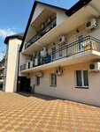 Гостевой дом Родничок (Lvovskaya Street No:1/56), otel  Soçi'den