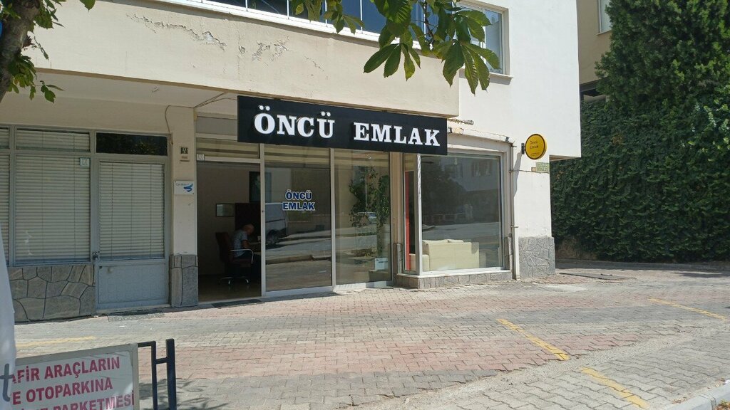 Emlak ofisi Öncü emlak, Bursa, foto