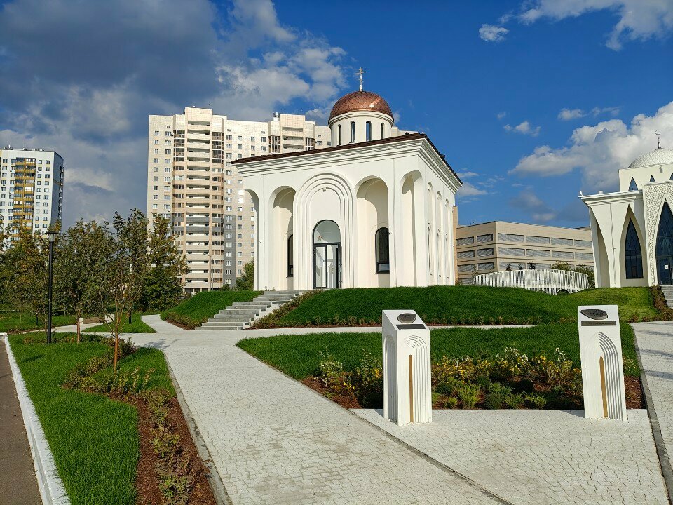 Ortodoks kiliseleri Храм иконы Божией Матери Целительница, Kazan, foto