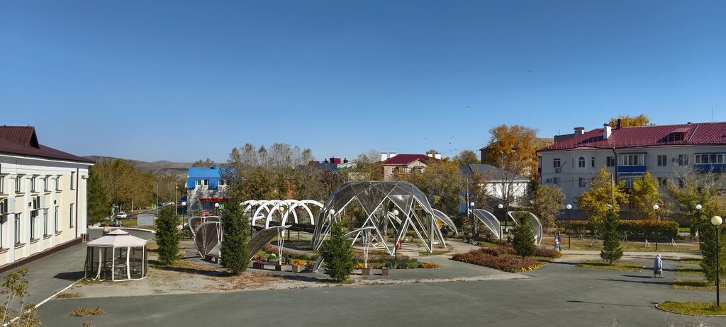 Kültür ve eğlence parkları Молодёжный сквер, Mednogorsk, foto