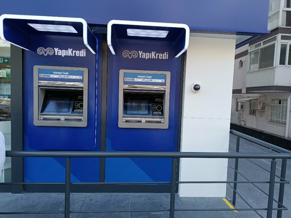 ATM'ler Yapıkredi ATM, İzmir, foto