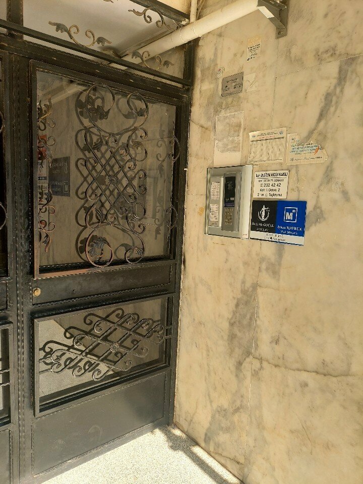 Hukuk büroları AV. Berk efe güçel, Adana, foto