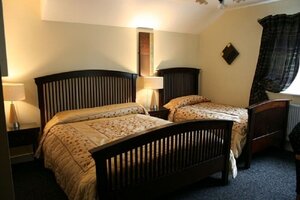 Laragh House (Leinster, Kilkenny, Waterford Road), otel  Kilkenny'den