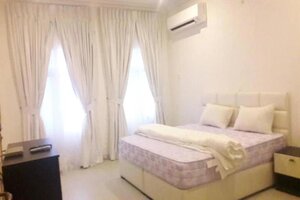 Koza Mall (Lagos, T. Y. Danjuma Street), otel  Lagos'tan
