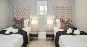 Premium 1 Bed 1 Bath Apartments For Corporates by Firoz Property Management (England, Elizabeth Line, Reading), otel  Reading'den