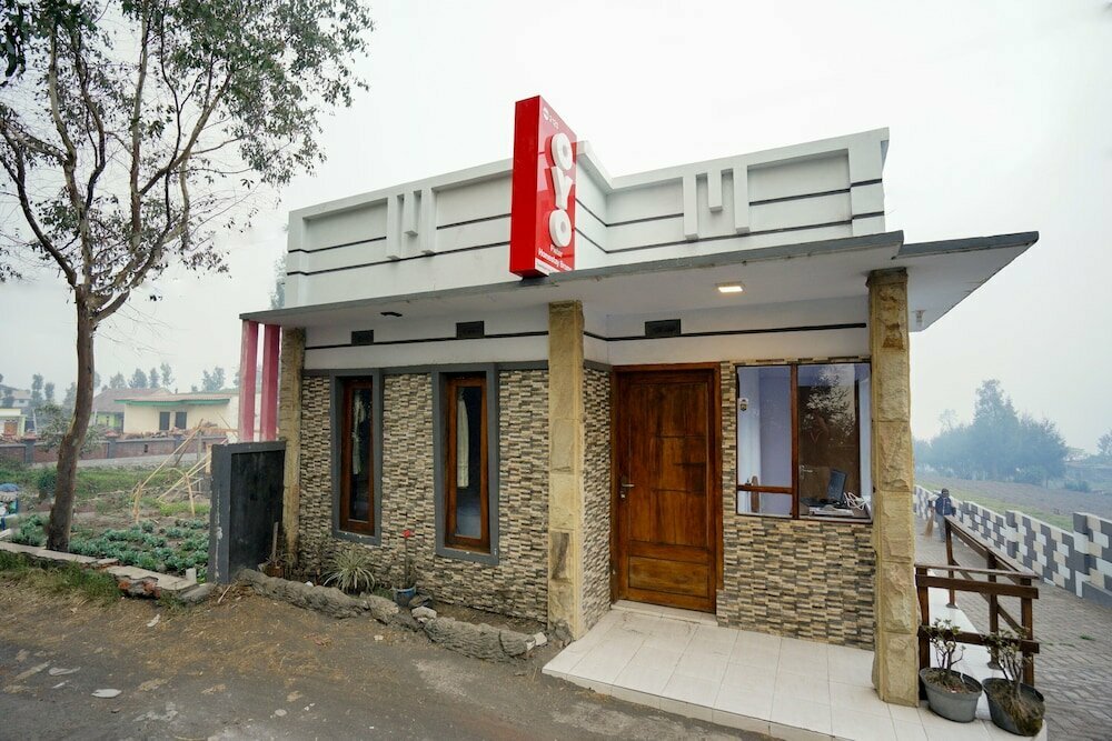 Otel Oyo 1378 Tengger Indah Homestay, , foto