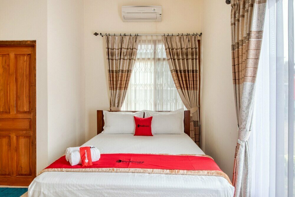 Otel RedDoorz near Universitas Gajah Mada, Dünya, foto