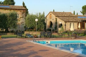 Agriturismo La Sovana (Tuscany, Provincia di Siena, Via Lago di Chiusi), otel