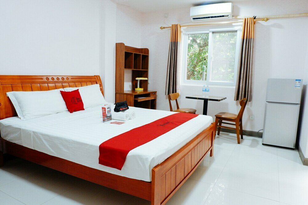 Otel RedDoorz Plus near Camella La Brisa Lapulapu, , foto