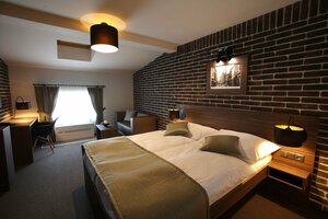 Penzion U Kubesa (Ústecký kraj, Chomutov, Kovarska), otel  Kromeriz'ten