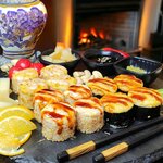 Yaxshi Sushi (Niyozbek Yoli street No:20), suşi restoranı  Taşkent'ten