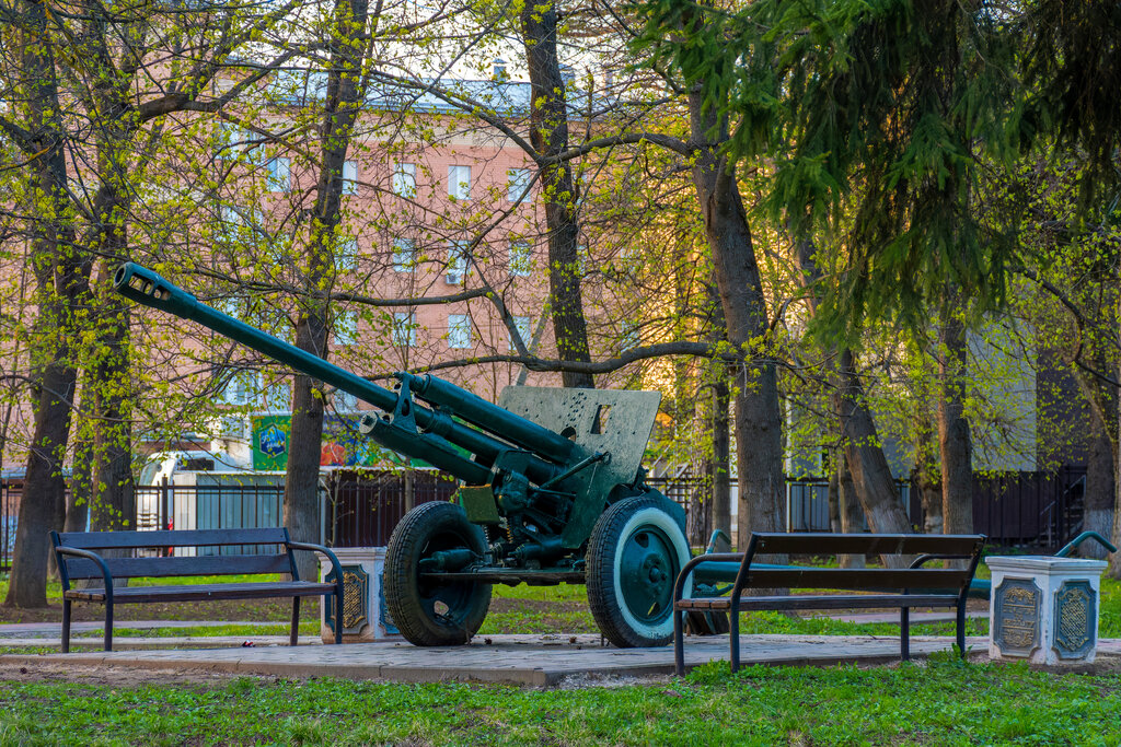 Teknoloji anıtı 76-мм дивизионная пушка ЗиС-3 образца 1942 г., Moskova ve Moskovskaya oblastı, foto