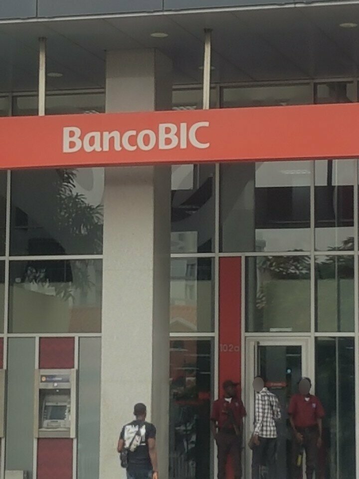Banka Banco Angolano de Investimentos, Loanda, foto