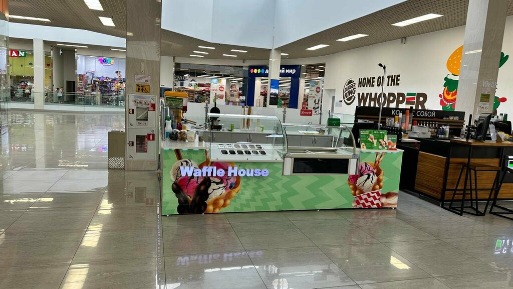 Kahve dükkanları Waffle House, Öskemen (Ust‑Kamenogorsk), foto