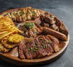 La Tabla Music & Grill (Santa Cruz de la Sierra, Distrito Municipal 1, Avenida San Martín, 7), restoran  Bolivya'dan