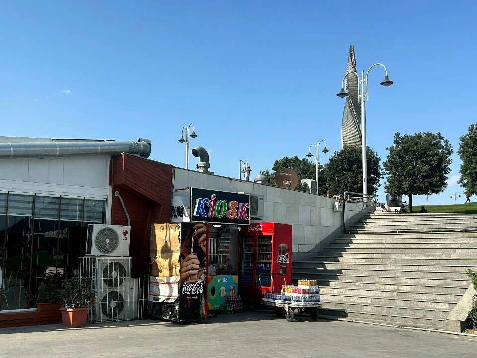 Gazete bayi Kiosk, Bakü, foto