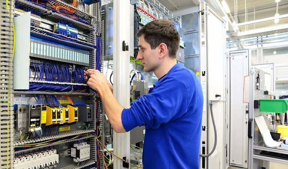 Otomasyon sistemleri firmaları Ei Sac Automation Trading, Dubai, foto