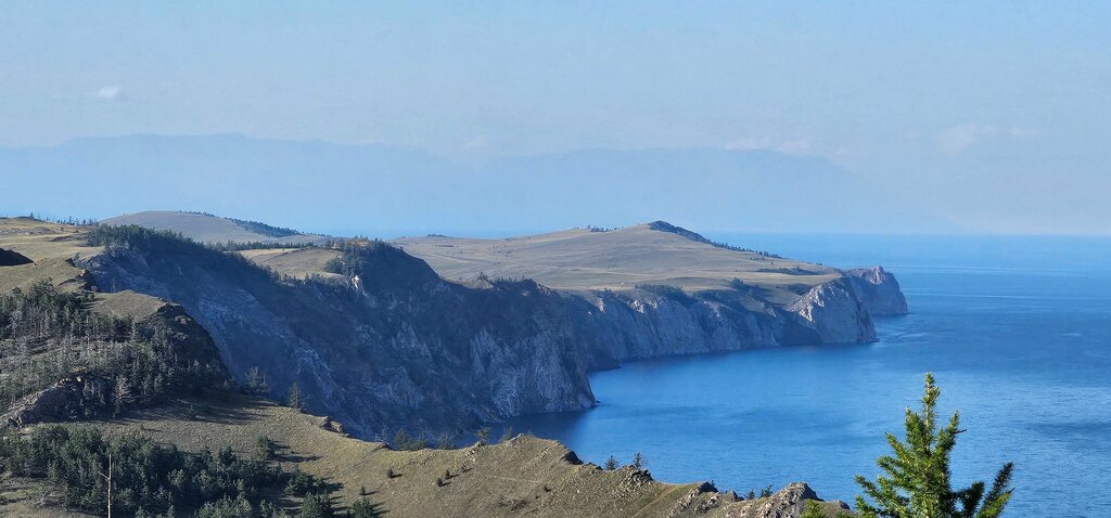 Dağ zirvesi Гора Раба 762 метра, İrkutskaya oblastı, foto