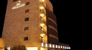Jounieh Suites Hotel (Jounieh), otel  Juniya'dan