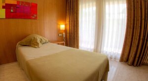 Hotel Univers (Encamp), otel  Encamp'tan