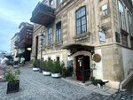 The Qesr 13/80 (Qеsr 1 Lane No:94), restoran  Bakü'den