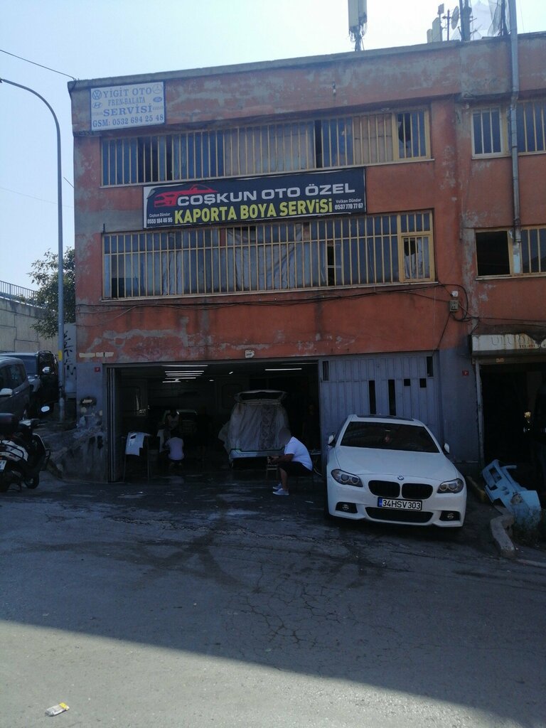 Otomobil boyaları Coşkun Oto Kaporta Ve Boya Servisi, İstanbul, foto