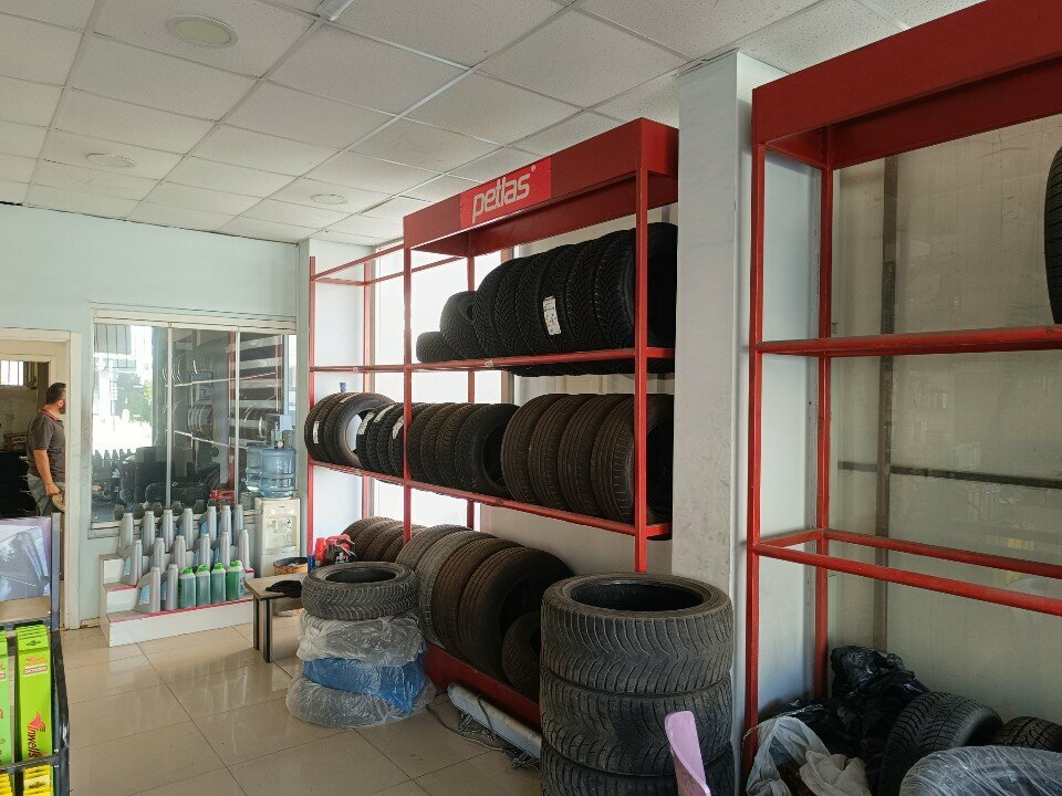 Jant ve lastikçiler Demirer Oto Lastik, Ankara, foto