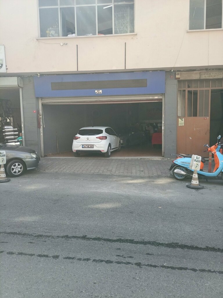Oto aksesuarları Ert Pleksi Plakalık, İstanbul, foto