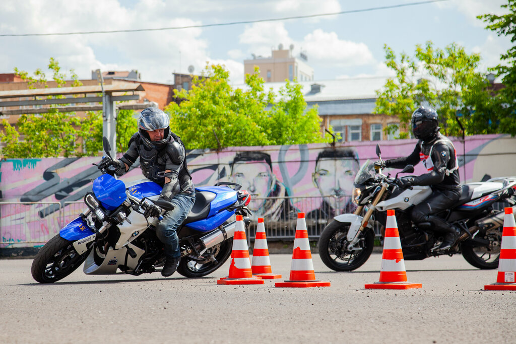 Motosiklet okulu Pro-Moto, Moskova, foto