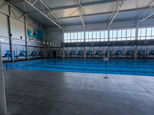 Çok amaçlı spor tesisleri Физкультурно-оздоровительный комплекс Победа, Krasny Kut, foto