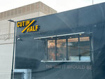 Cut In Half (72, Al Yazzi Street, Umm Suqeim 3, Jumeirah, Dubai), fast food  Dubai'den