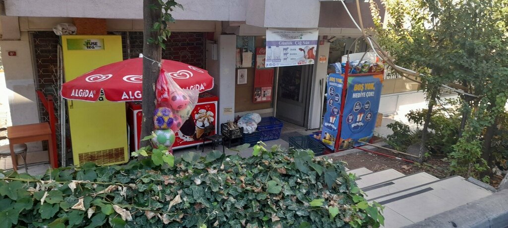 Market Berke Bakkaliyesi, İstanbul, foto