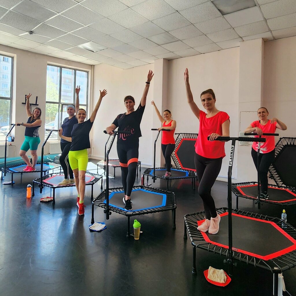 Fitness kulüpleri Студия джампинга Kosmo Place, Saint‑Petersburg, foto