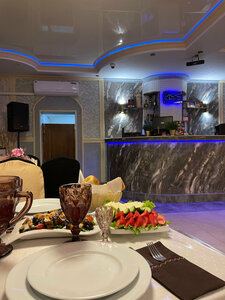 Ararat (ulitsa Lunacharskogo No:48Б, Galich), restoran  Galiç'ten