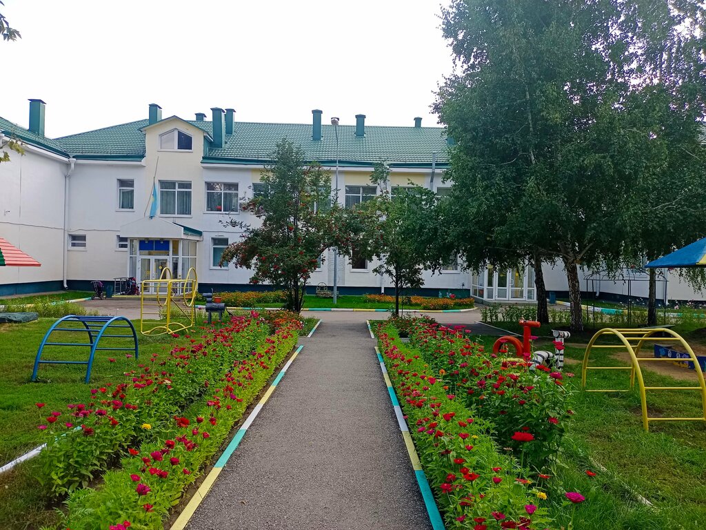 Anaokulları Kindergarten No. 15, Rudny, foto