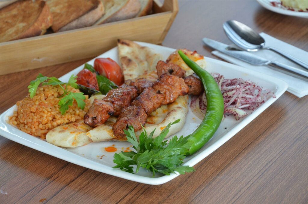 Restoran Kınacı 1 İşkembe Salonu, İstanbul, foto