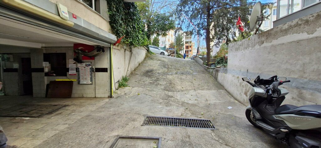 Otomobil servisi Pratik Oto Genel Servis, İstanbul, foto