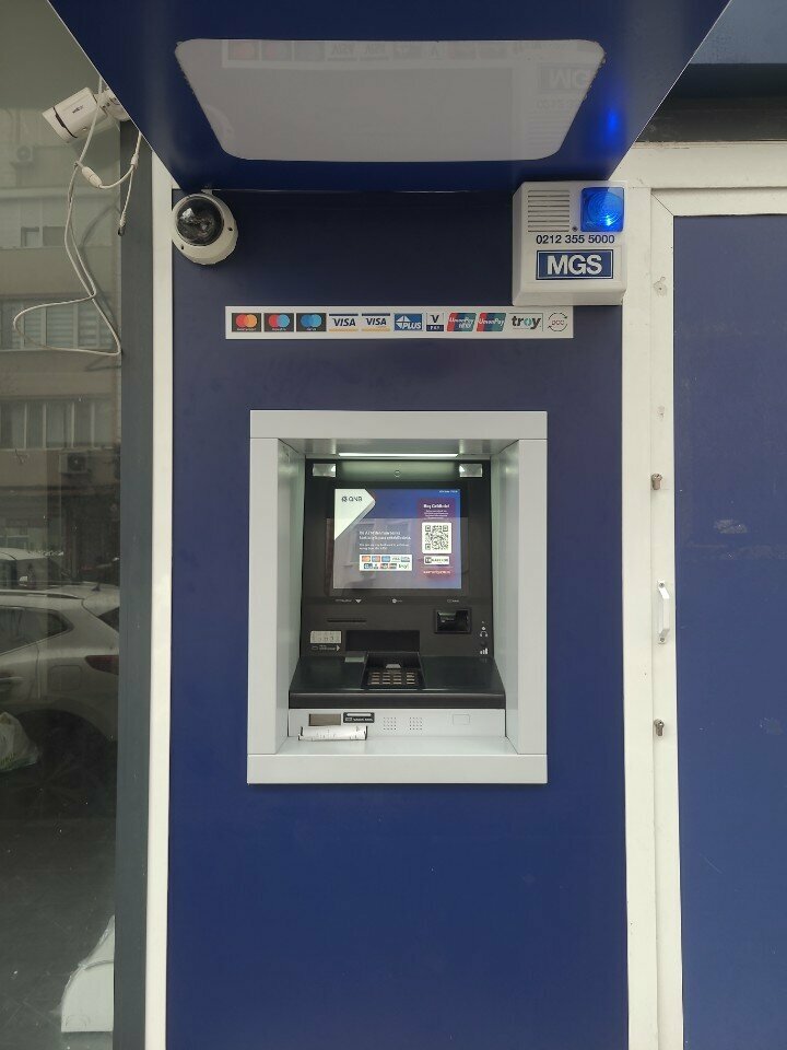 ATM'ler QNB ATM, İstanbul, foto