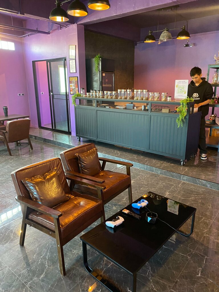 Tütün, sigara mağazaları High Thc: Stoner Hub, Phuket Eyaleti, foto