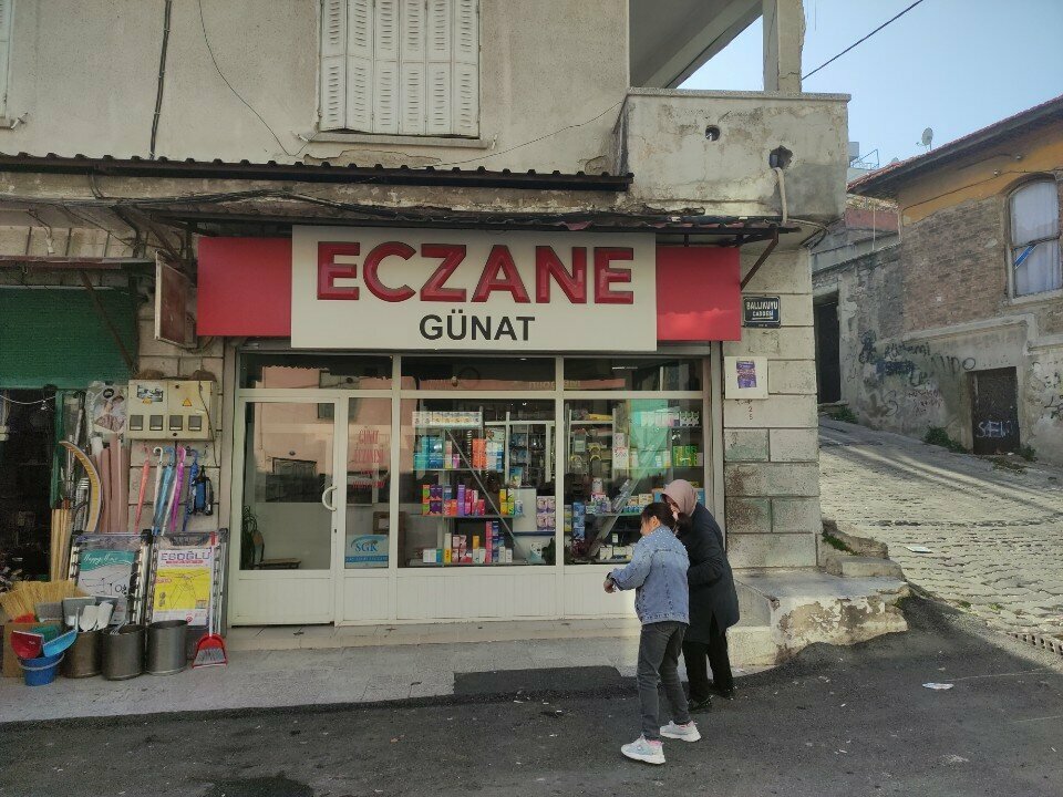 Eczaneler Günat Eczanesi, İzmir, foto